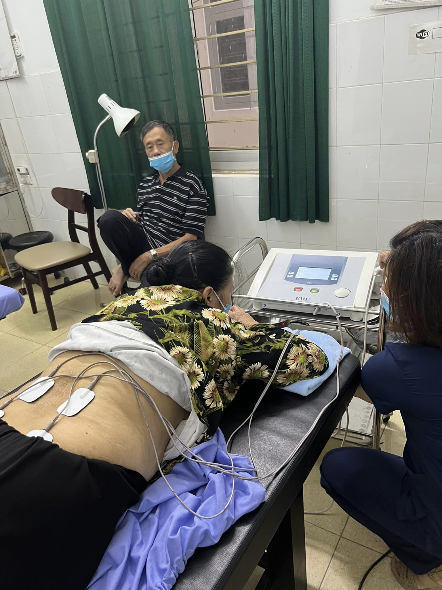 Điều trị đau lưng bằng phương pháp châm cứu - yhcttaman